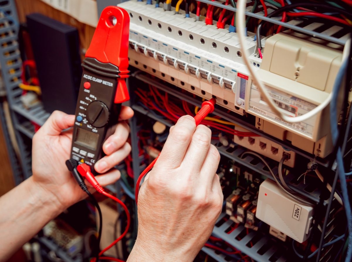 How To Protect Yourself When Working Around Electricity - Cygnification
